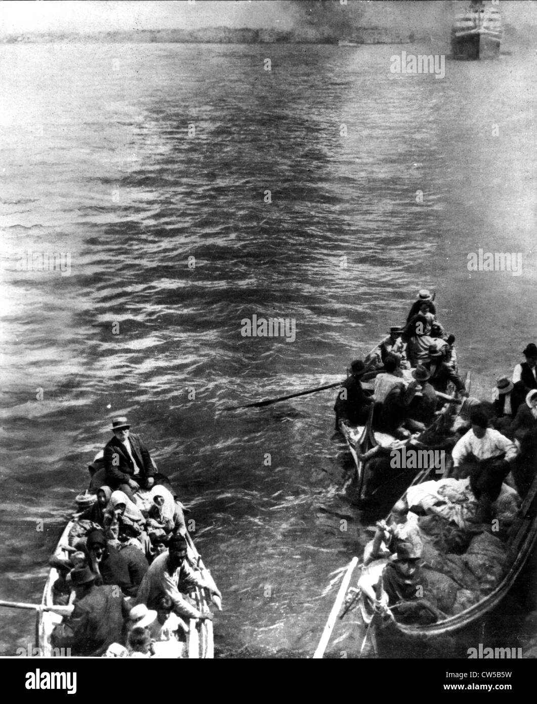 Greek fire hi-res stock photography and images - Alamy