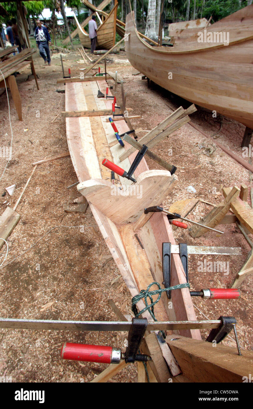 Using wooden planks held together terminals for shipbuilding Stock ...