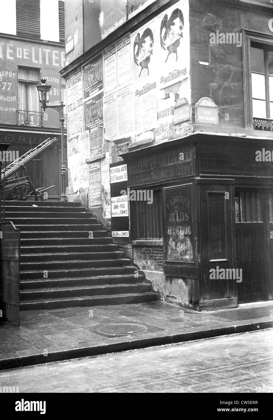 Paris, Rue des Degrés, 2nd arrondissement Stock Photo - Alamy