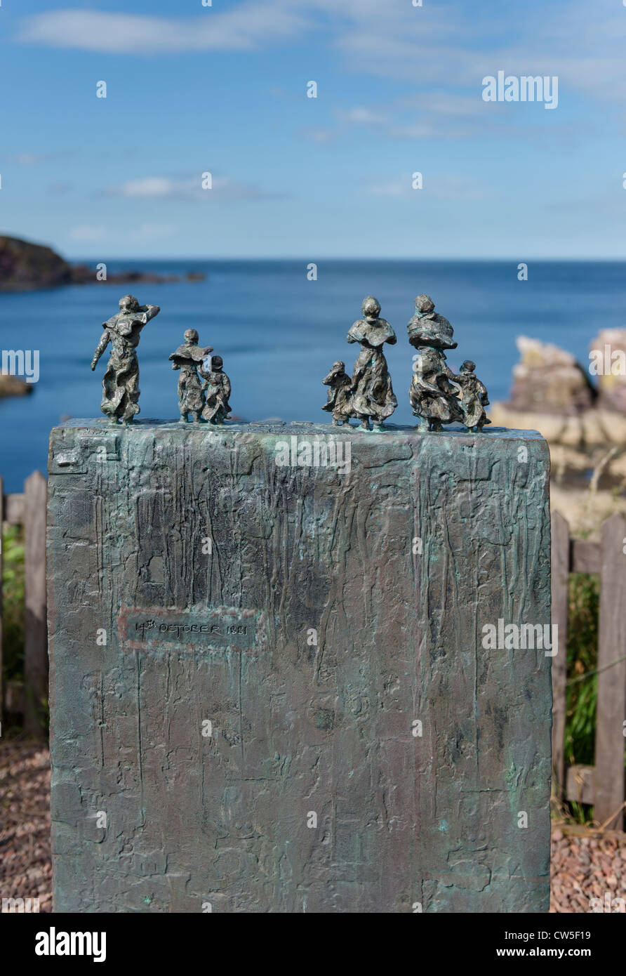 Eyemouth Disaster Memorial at St Abbs Stock Photo - Alamy