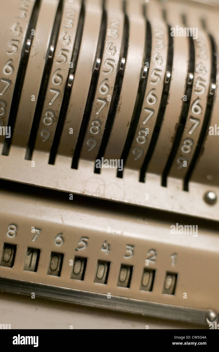 Mechanical calculator hi-res stock photography and images - Alamy