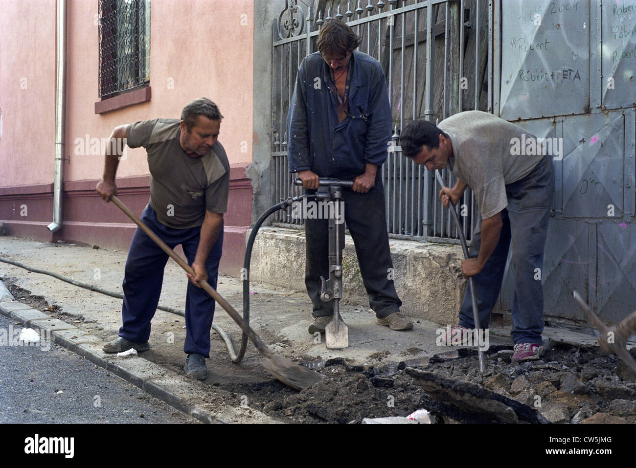Bucharest construction workers hi-res stock photography and images - Alamy