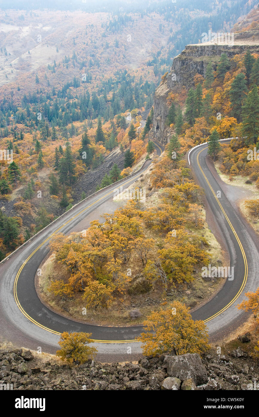 Hillside highway hi-res stock photography and images - Alamy