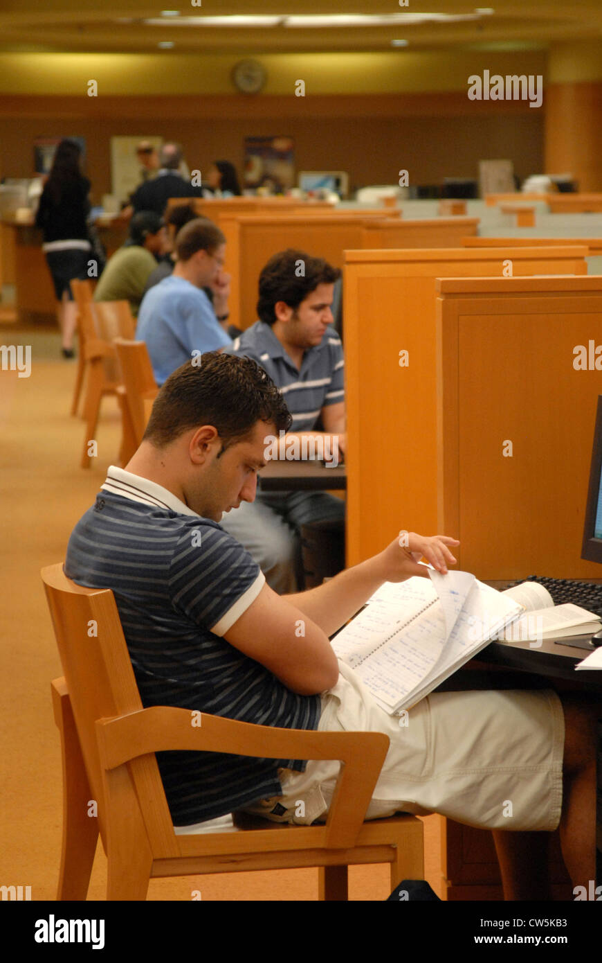 College universitys hi-res stock photography and images - Alamy