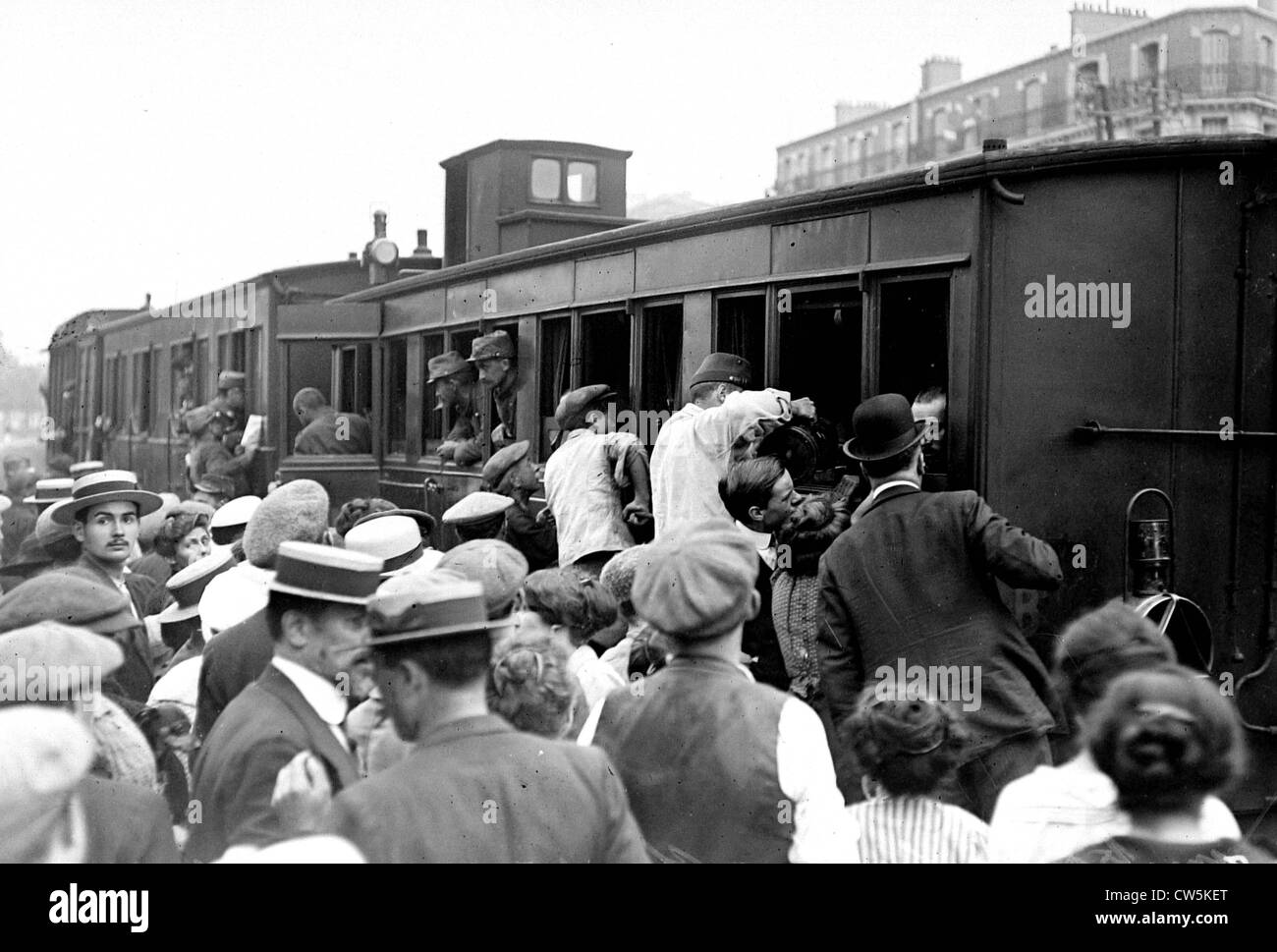 Ww1 soldiers train hi-res stock photography and images - Alamy