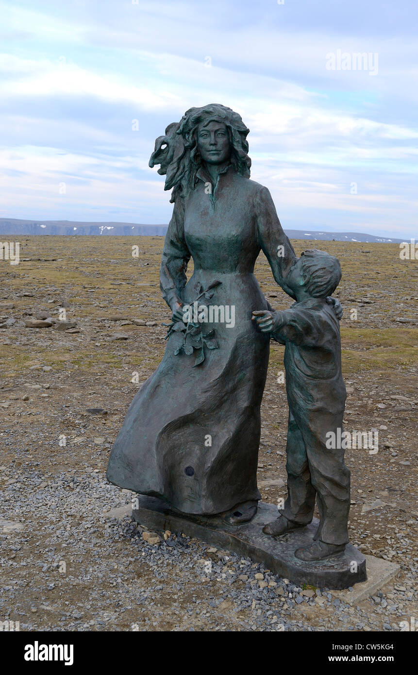 STATUE OF WOMAN AND CHILD. NORTH CAPE. NORWAY. SCANDINAVIA Stock Photo ...