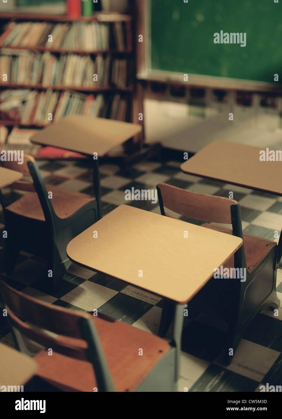 Vintage school desks hi-res stock photography and images - Alamy