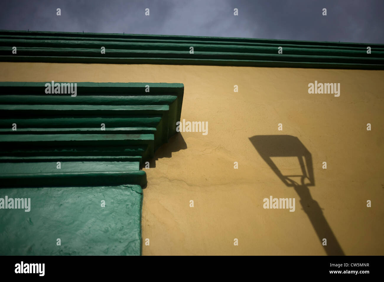 Cast shadow architecture hi-res stock photography and images - Alamy