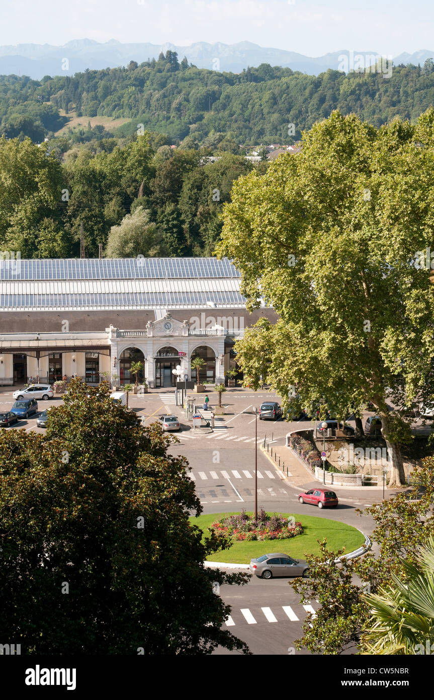 French sncf stations hi-res stock photography and images - Alamy