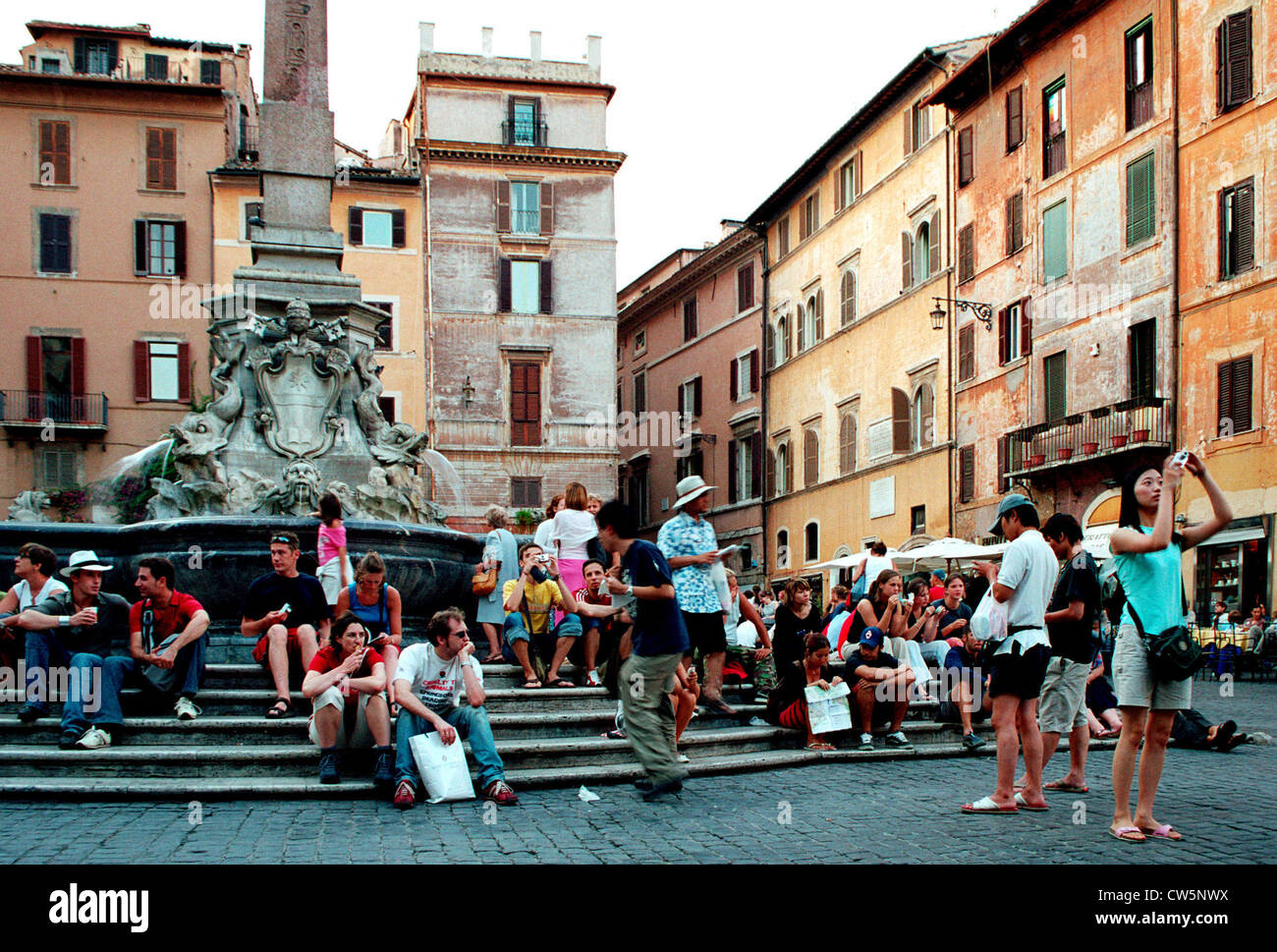 Rome, people at the well Quattro Fontane Stock Photo - Alamy