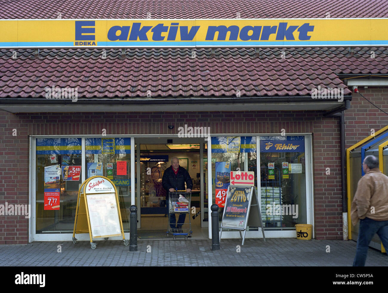 Edeka group hi-res stock photography and images - Alamy