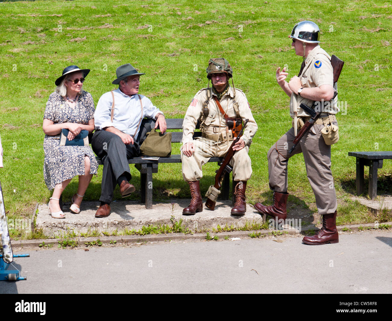 1940s clothing hi-res stock photography and images - Alamy