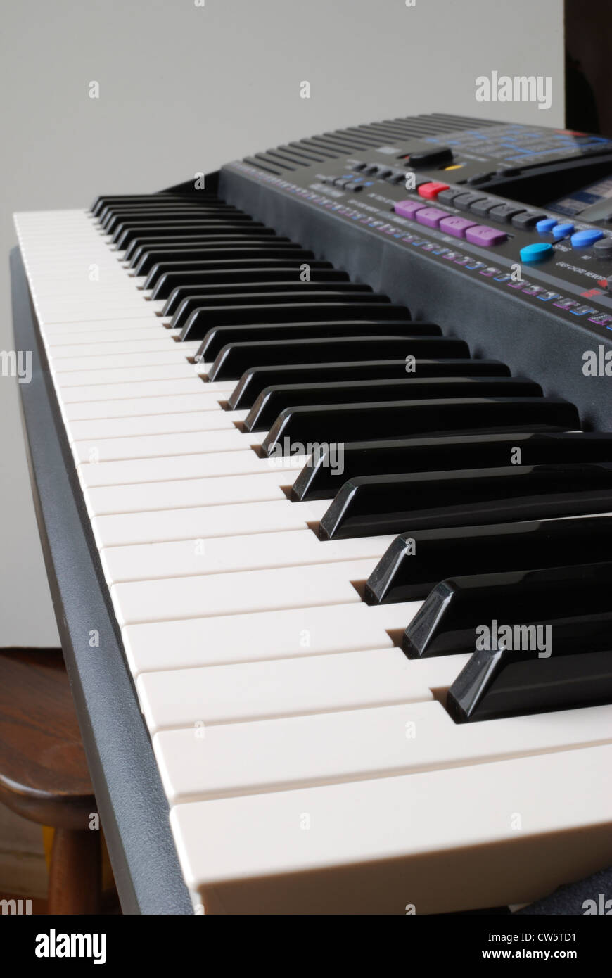 Close up of electronic piano keyboard Stock Photo - Alamy