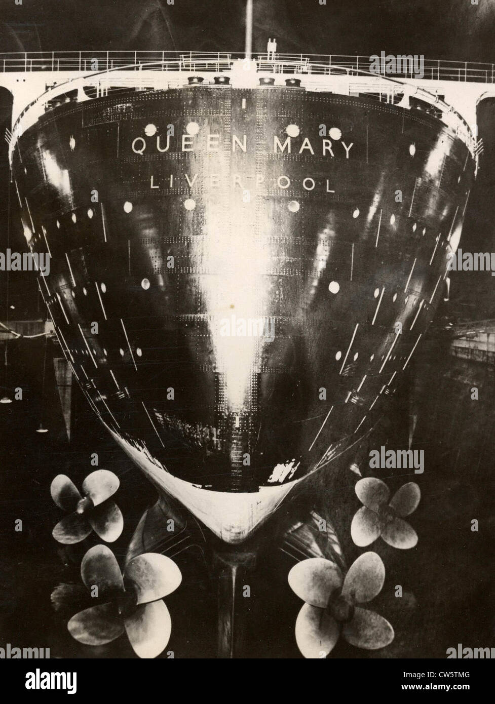 The "Queen Mary" in drydock Stock Photo - Alamy