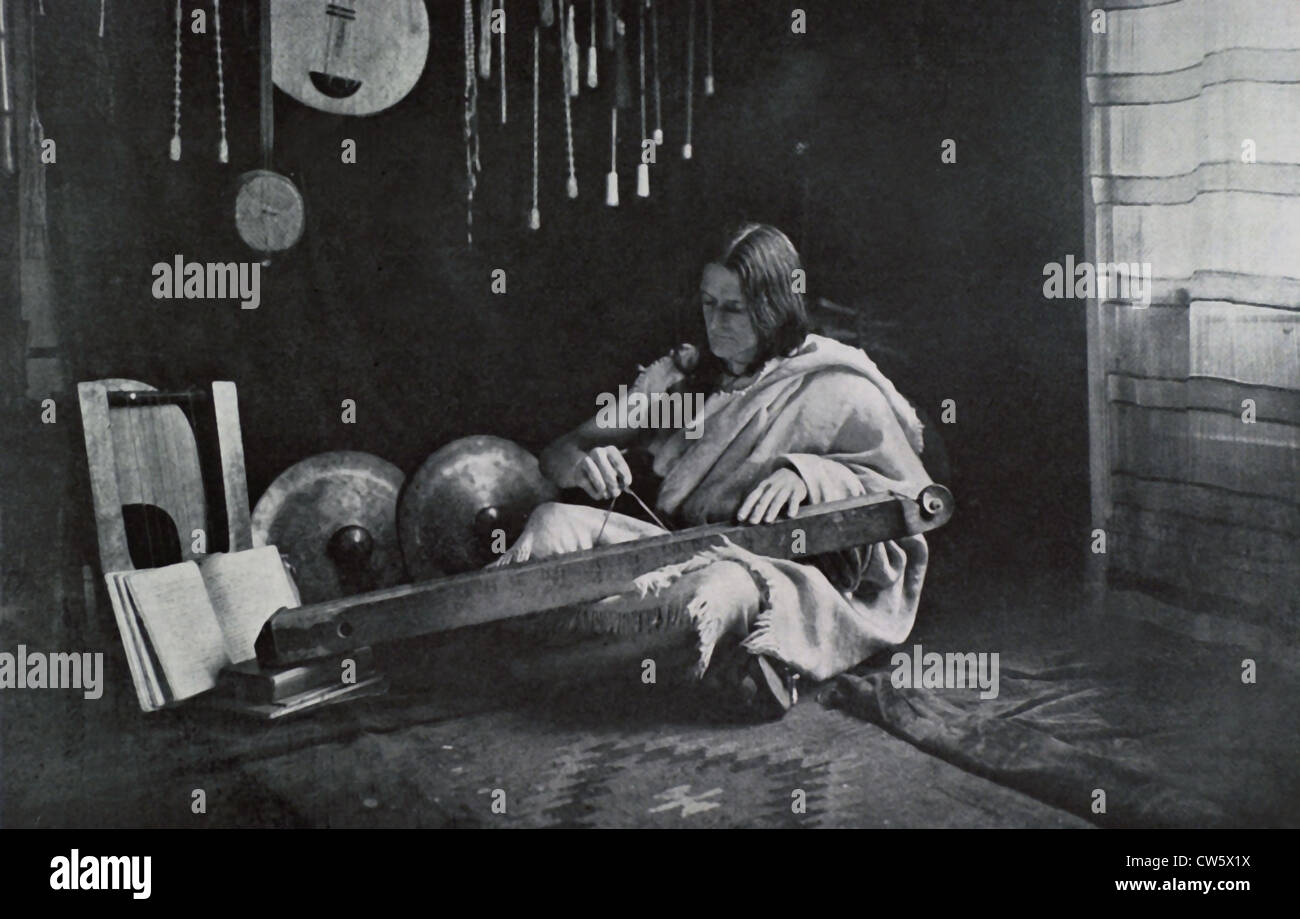Raymond Duncan measuring harmonic intervals on Pythagore's monochord ...