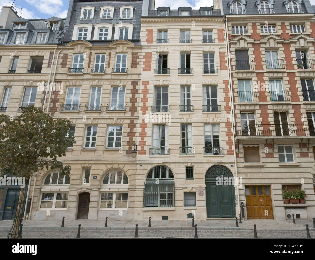 Ancient houses in Paris Stock Photo - Alamy