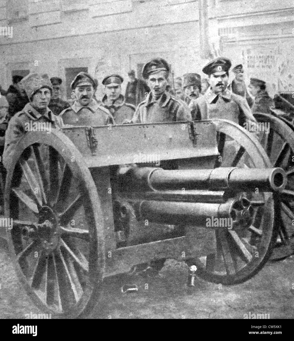 Russian Revolution. The Red Guard has sacked Moscow Stock Photo - Alamy