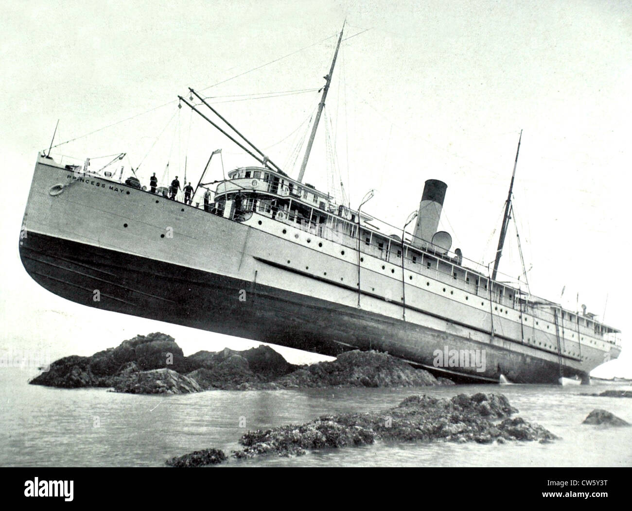 Running aground hi-res stock photography and images - Alamy