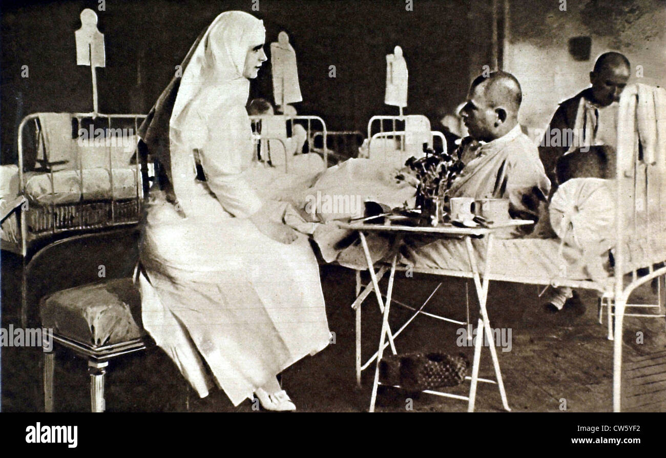 World War I. Princess Marie of Rumania taking care of the wounded at ...