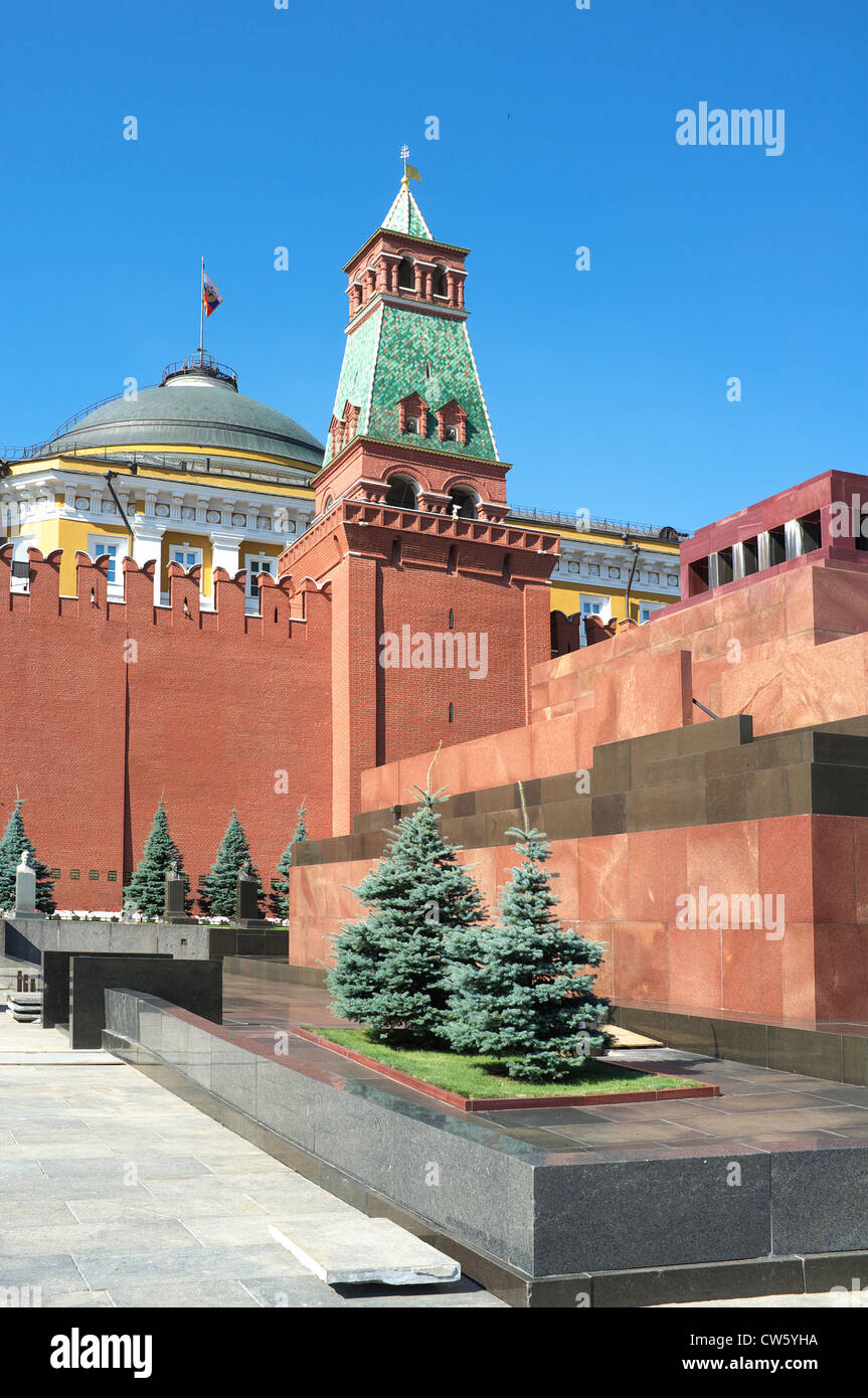 Kremlin wall and Lenin tomb Stock Photo - Alamy