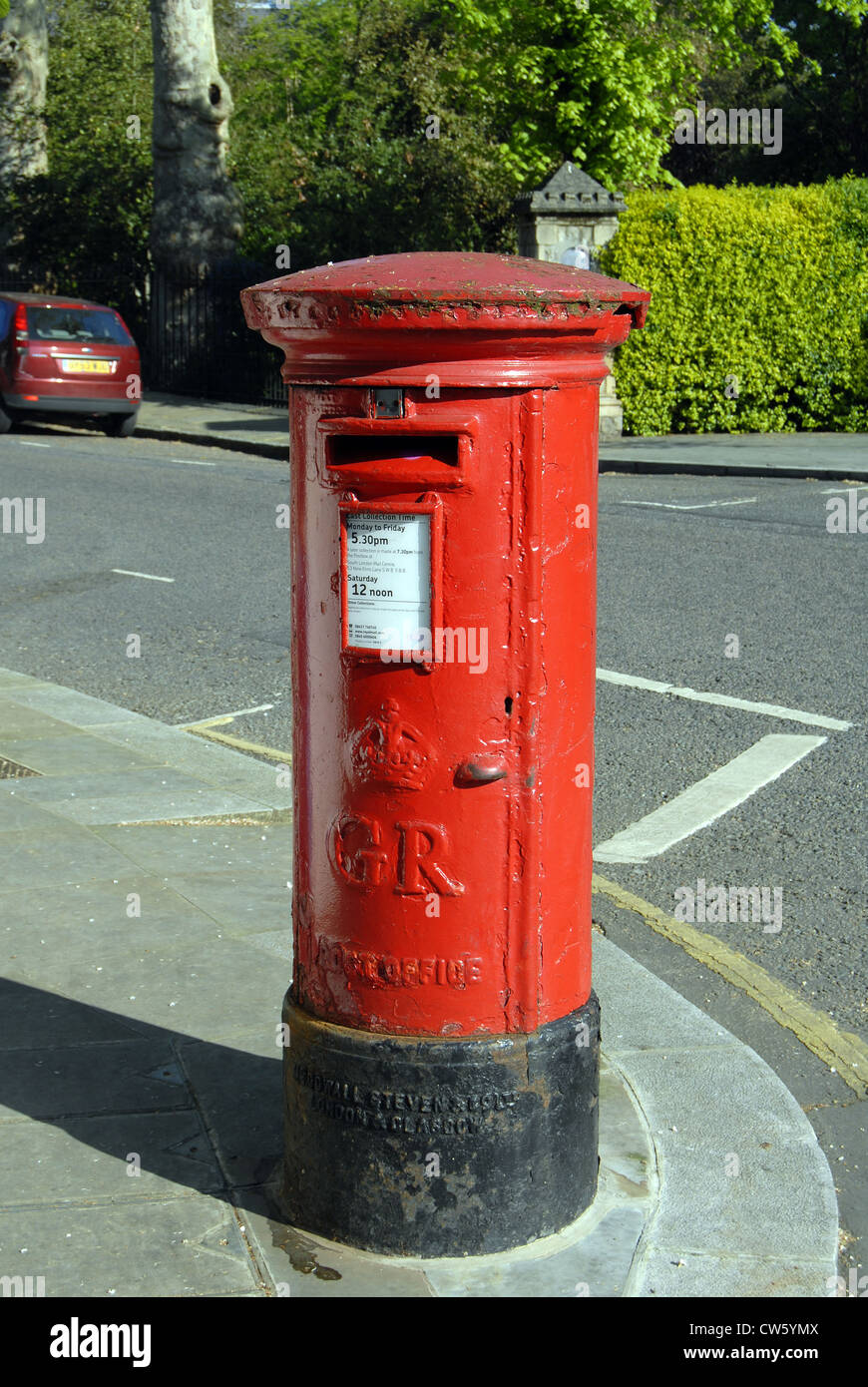 Royal Mail Post Box Stock Photo - Alamy