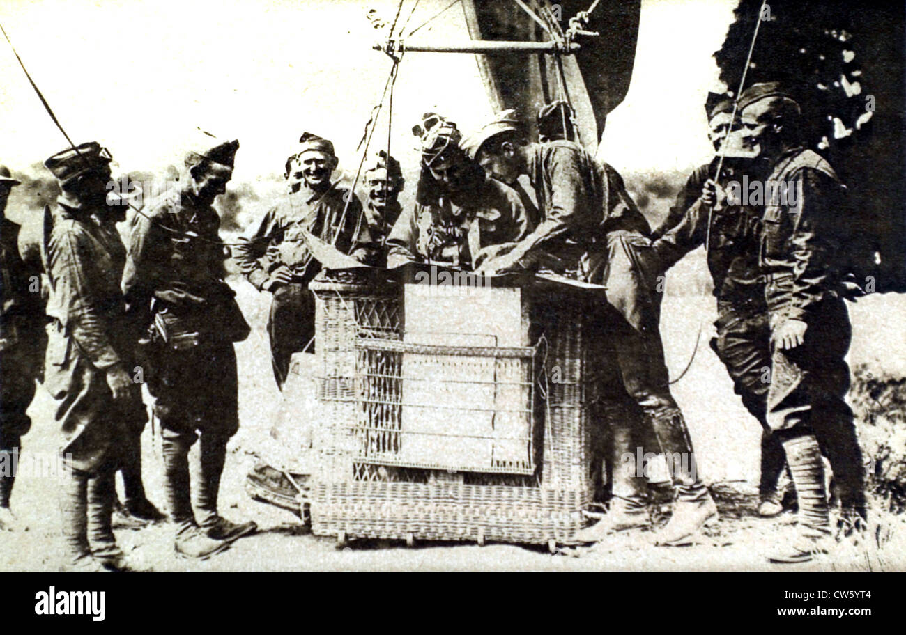 Air battle during ww1 hi-res stock photography and images - Alamy