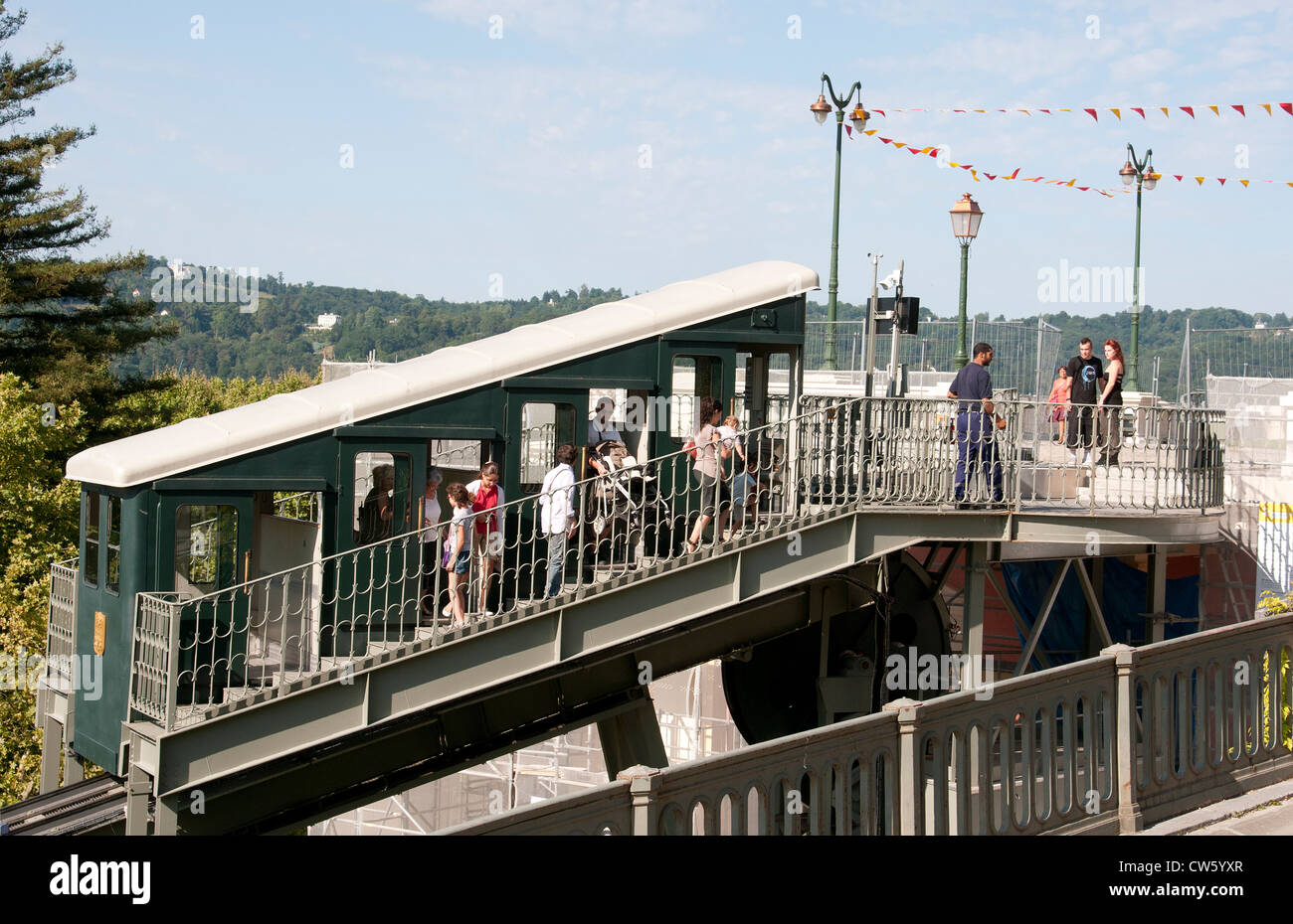 Chateau de pau pau pyrenees atlantiques hi-res stock photography and ...