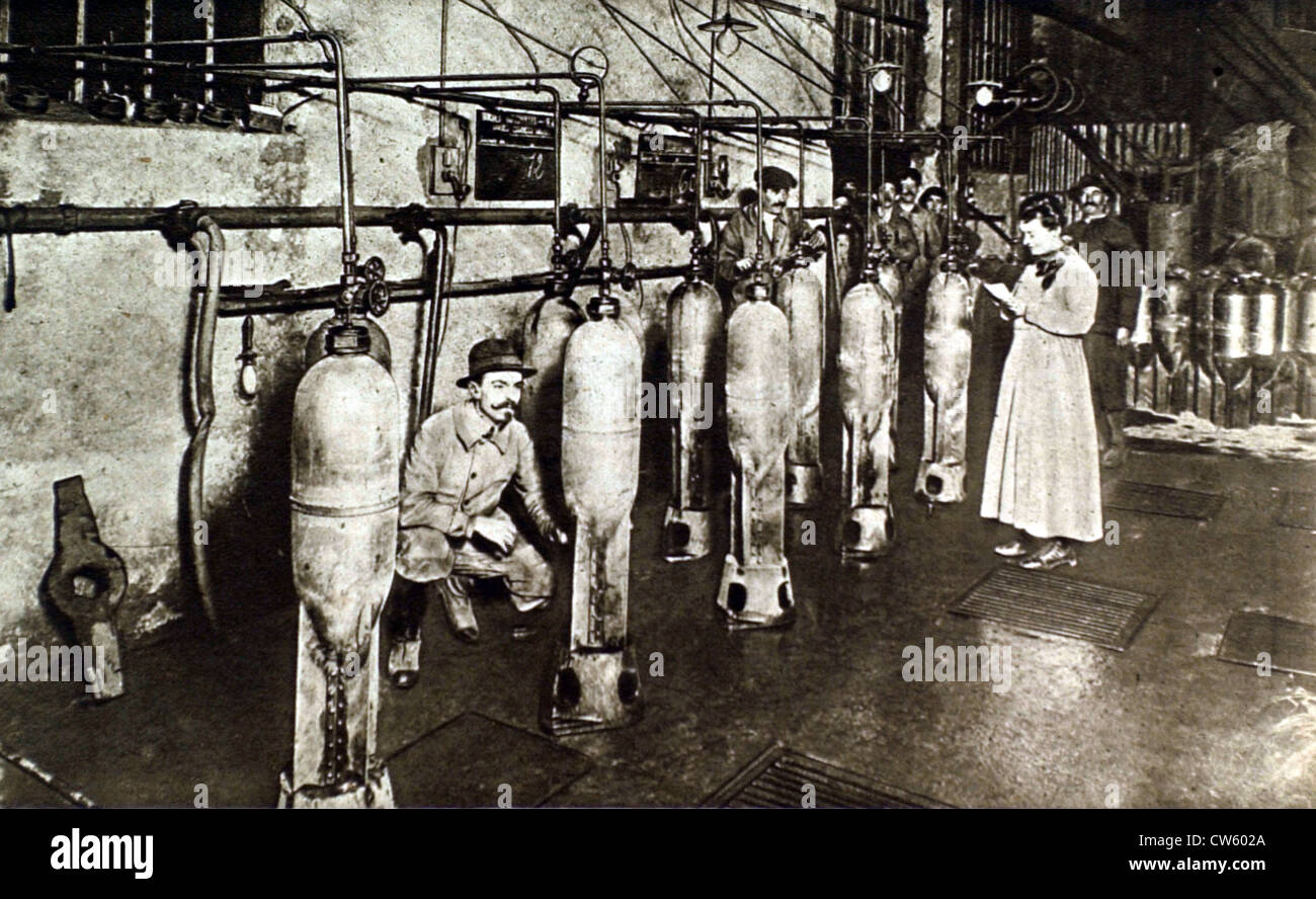 Munitions factory ww1 hi-res stock photography and images - Alamy
