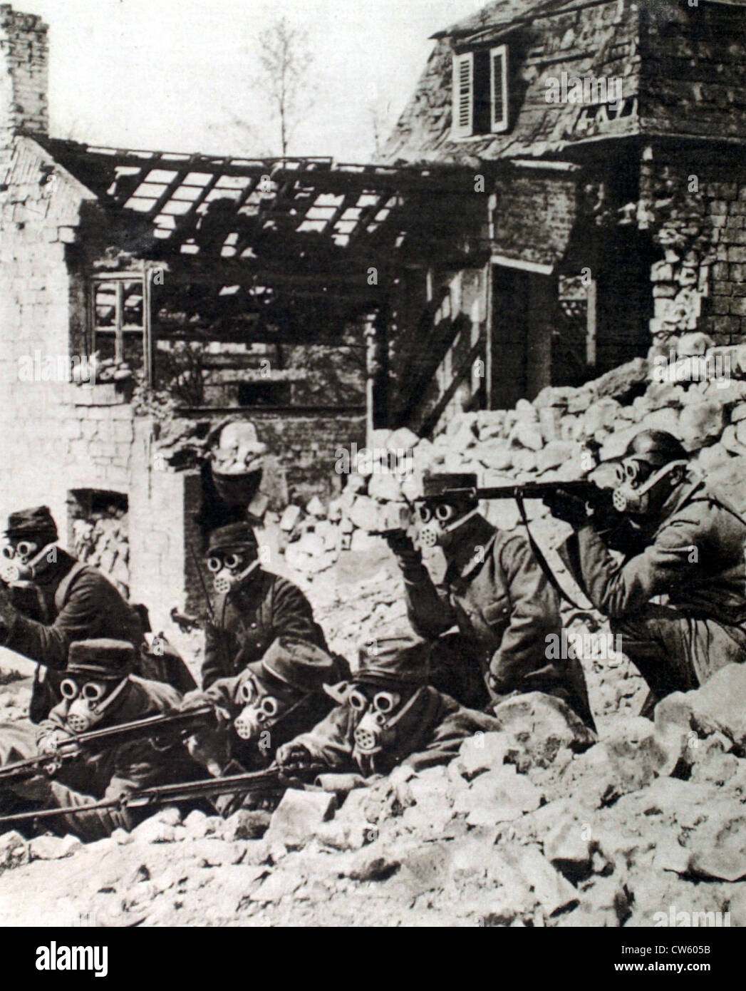 World War I. French soldiers fighting (1915 Stock Photo - Alamy