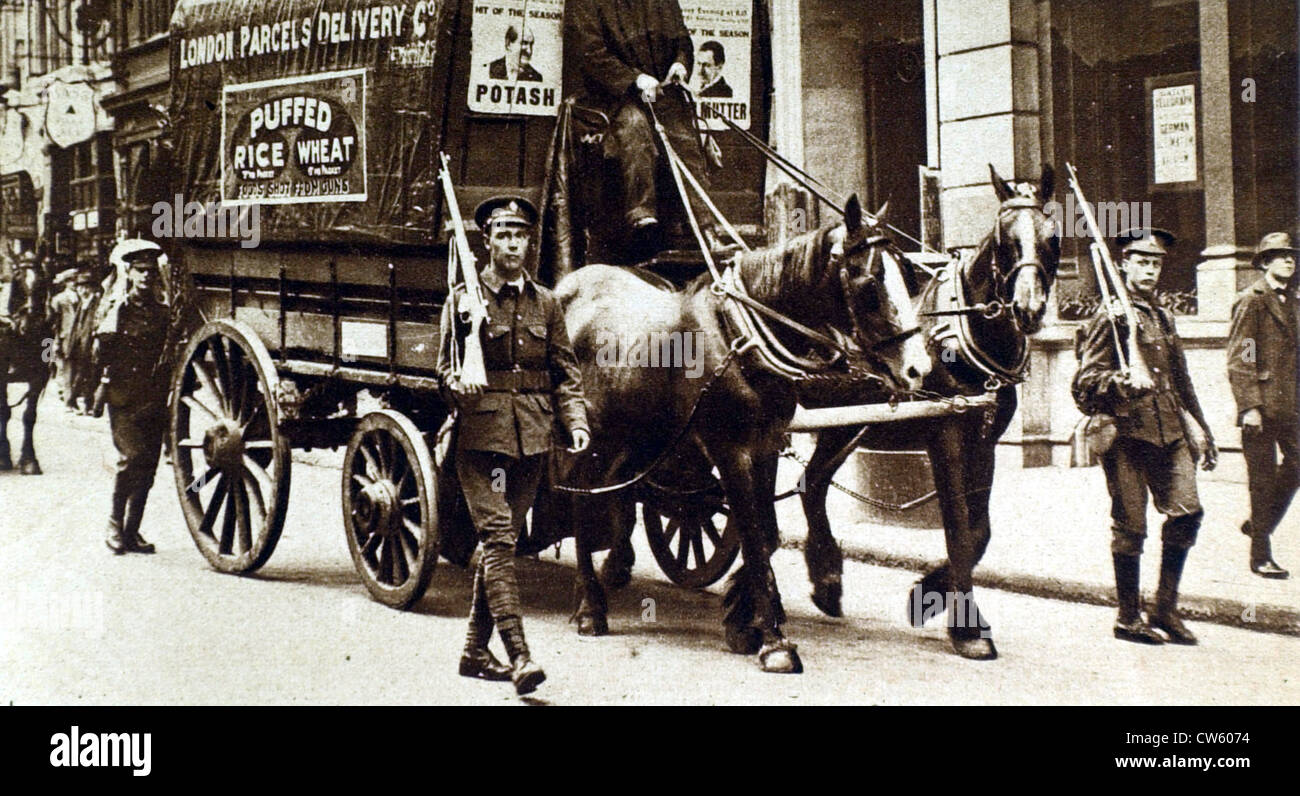 Ww1 soldiers london hi-res stock photography and images - Alamy