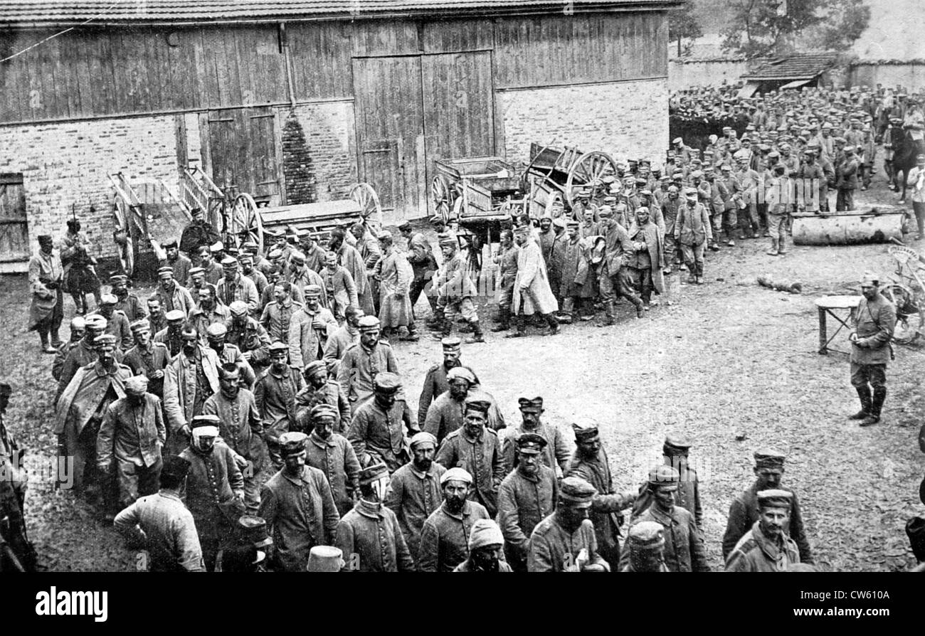 World War I. Convoy of German prisoners in Champagne (1915 Stock Photo ...