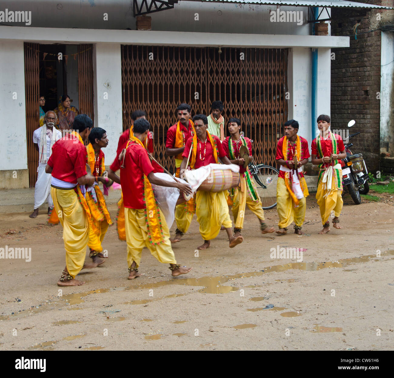 Indian Cultural Group High Resolution Stock Photography and Images - Alamy