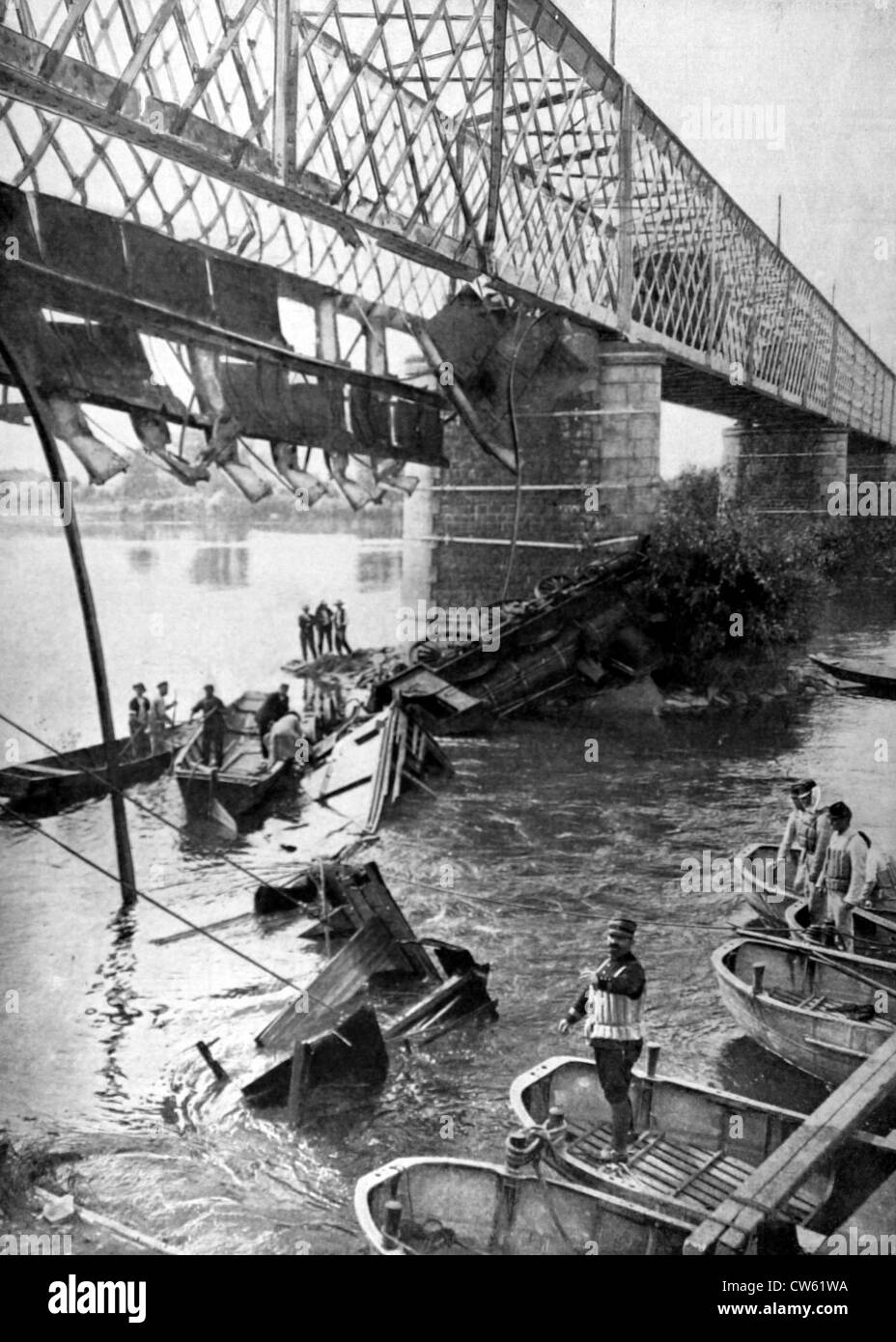Railway bridge disaster hi-res stock photography and images - Alamy