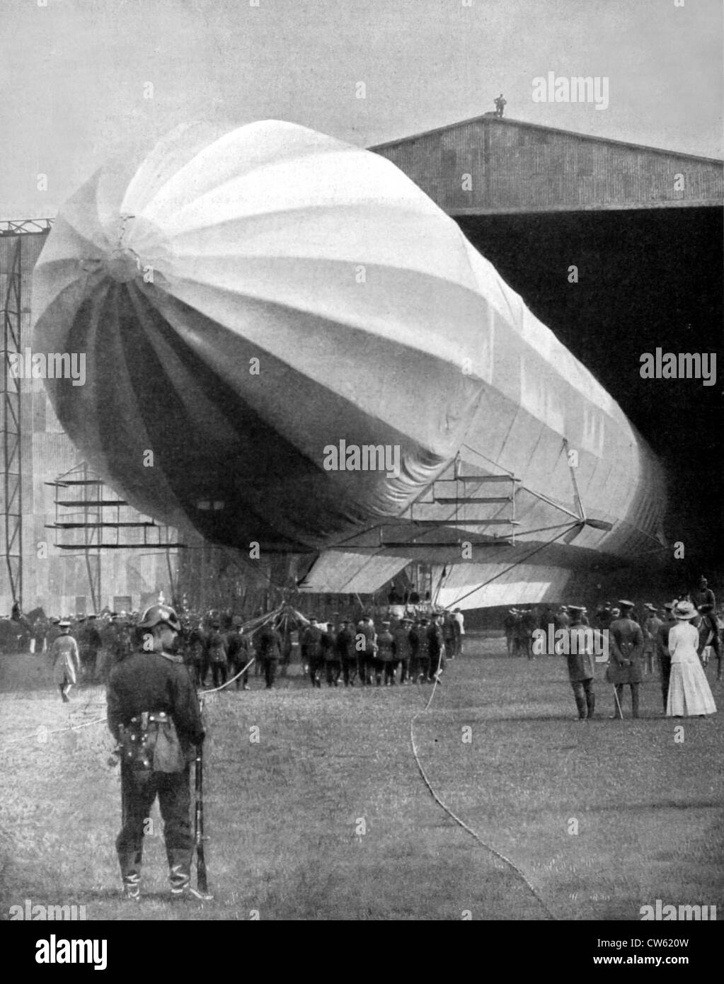 Great German dirigible Zeppelin I, arriving at the hangar of Frescaty ...