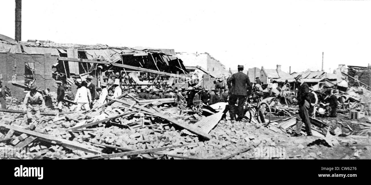 War Explosion Stock Photos & War Explosion Stock Images - Alamy