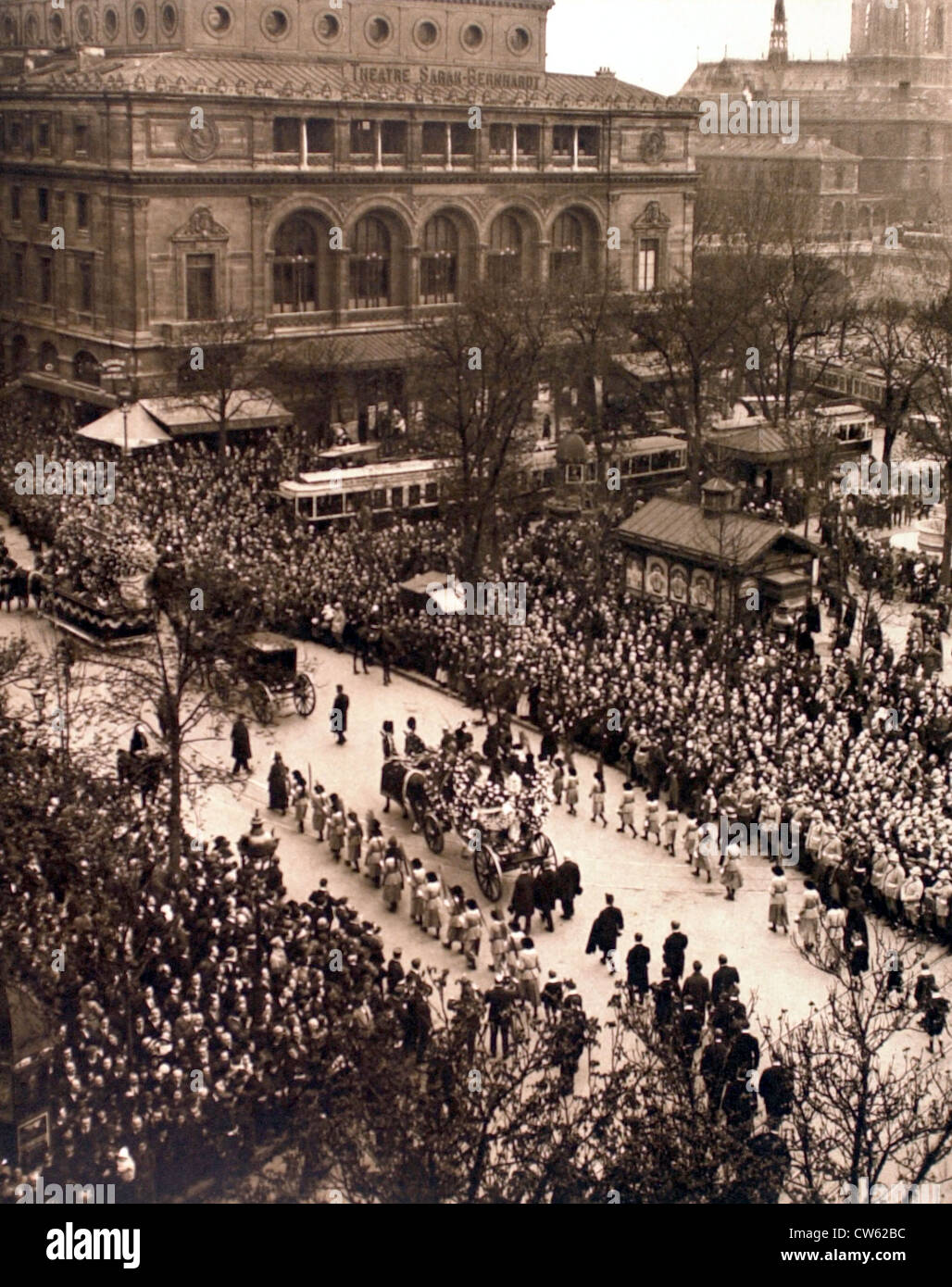 Funeral of Sarah Bernhardt in Paris, March 29, 1923 Stock Photo - Alamy