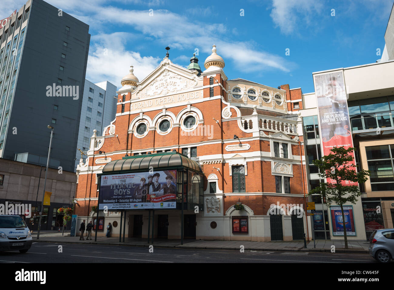 Grand opera house and belfast hi-res stock photography and images - Alamy