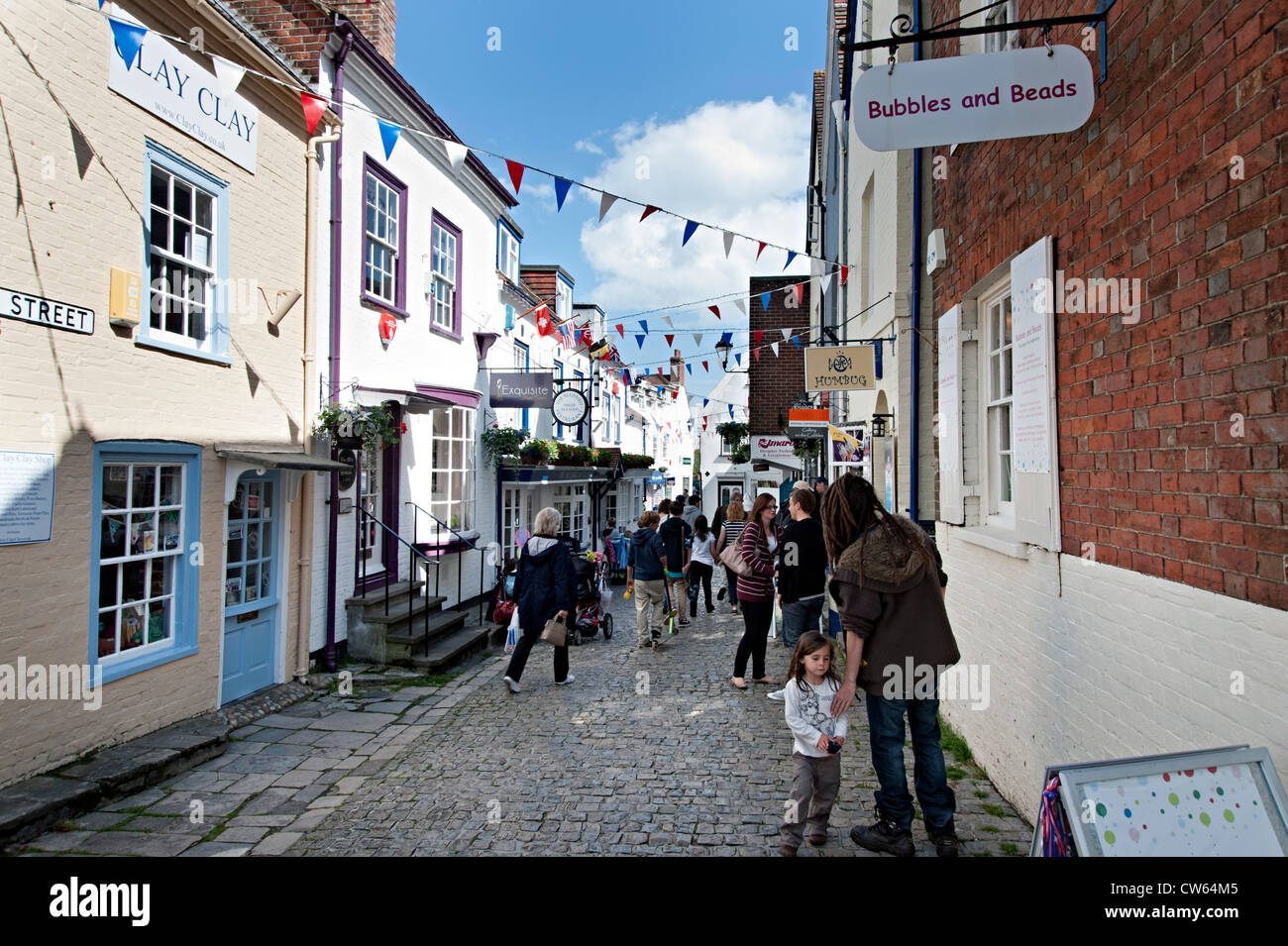 lymington cobbled harbour high street old town quay Stock Photo - Alamy