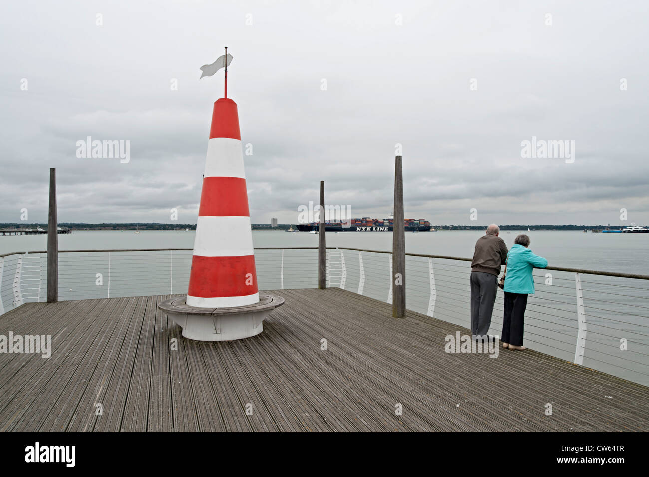Hythe promenade Hampshire Stock Photo - Alamy
