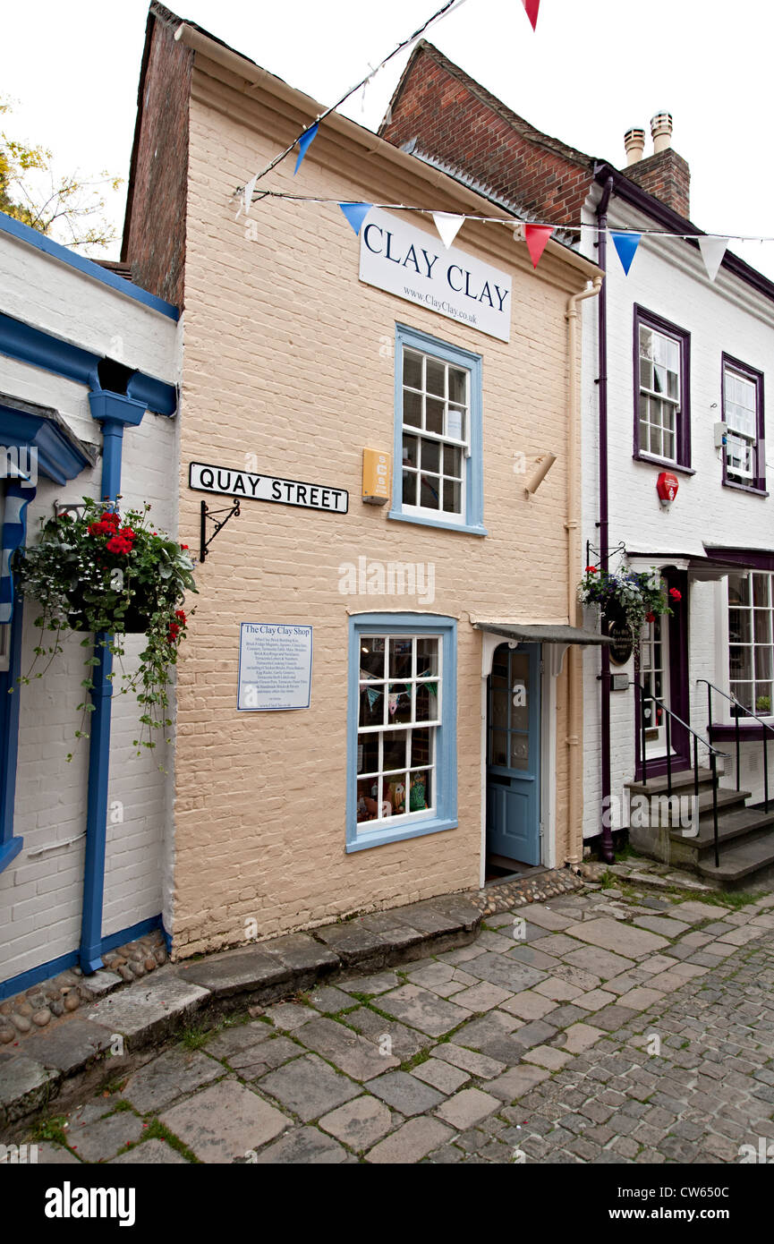 lymington cobbled harbour high street old town quay Stock Photo - Alamy