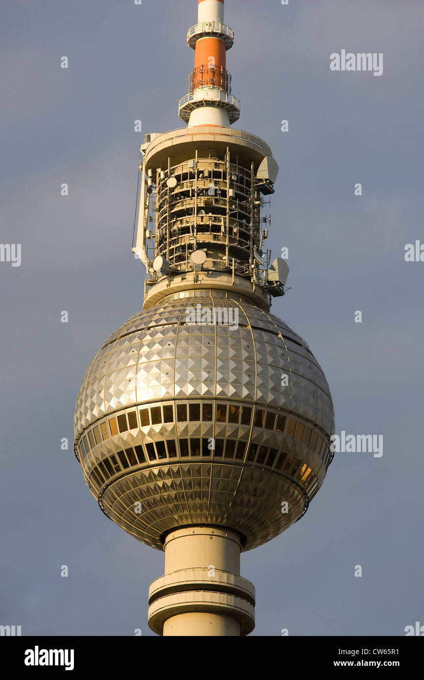 Tv television towers hi-res stock photography and images - Alamy