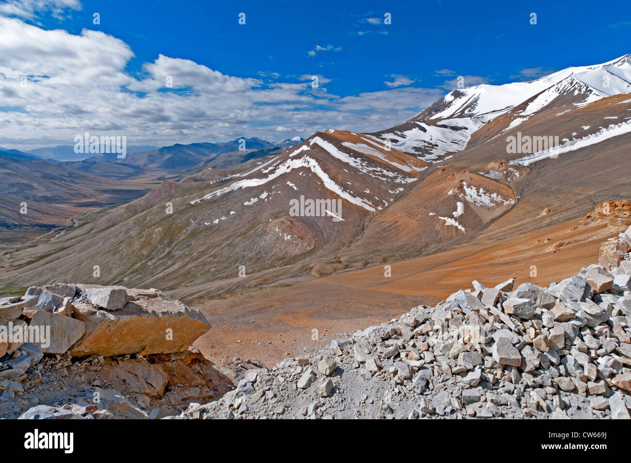 Leh manali highway india hi-res stock photography and images - Alamy