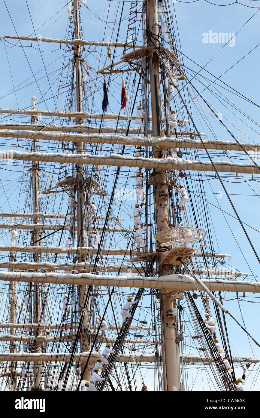 Sailing ship and sailor men Stock Photo - Alamy