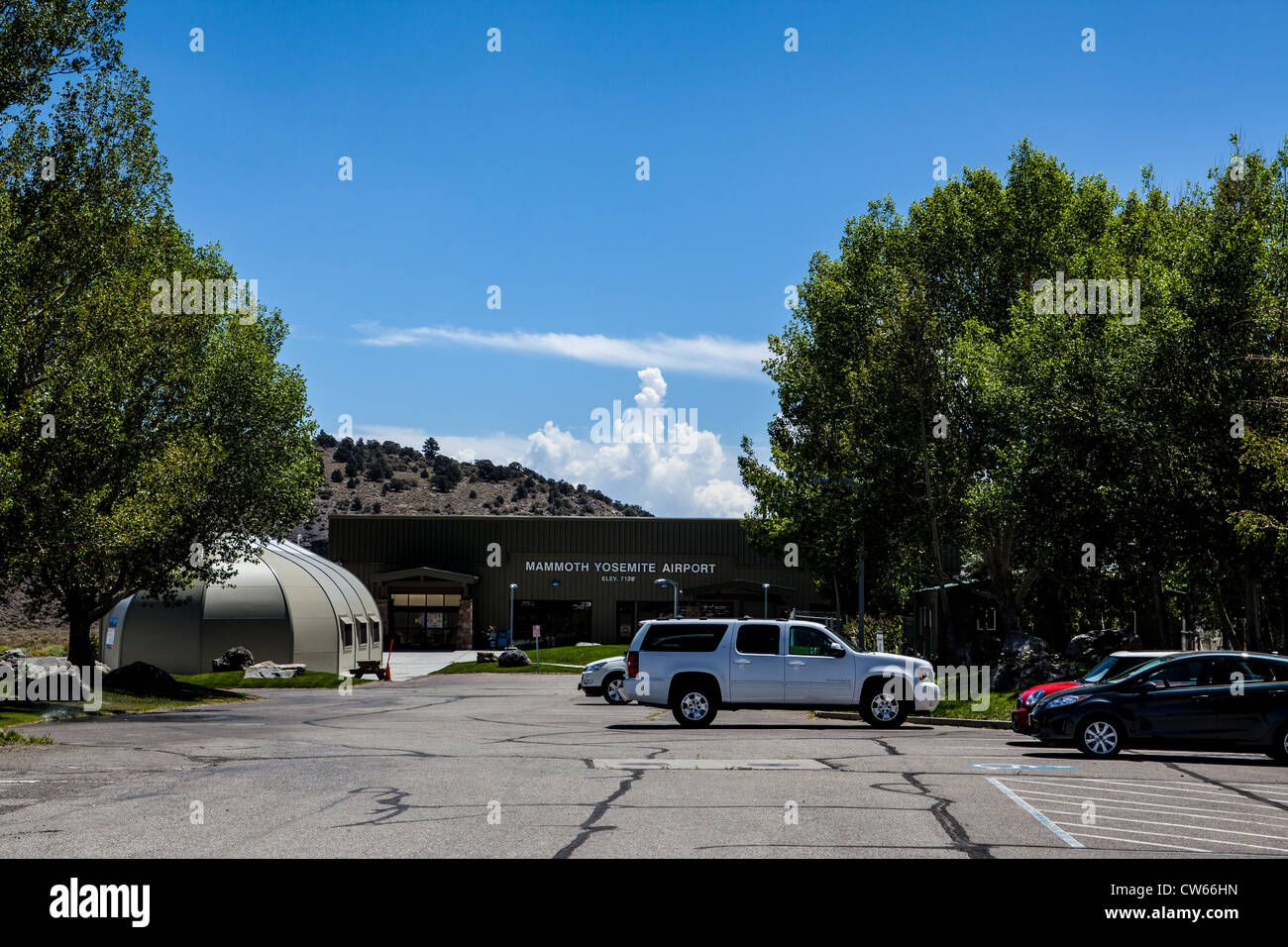 Mammoth Lakes Airport Stock Photo - Alamy