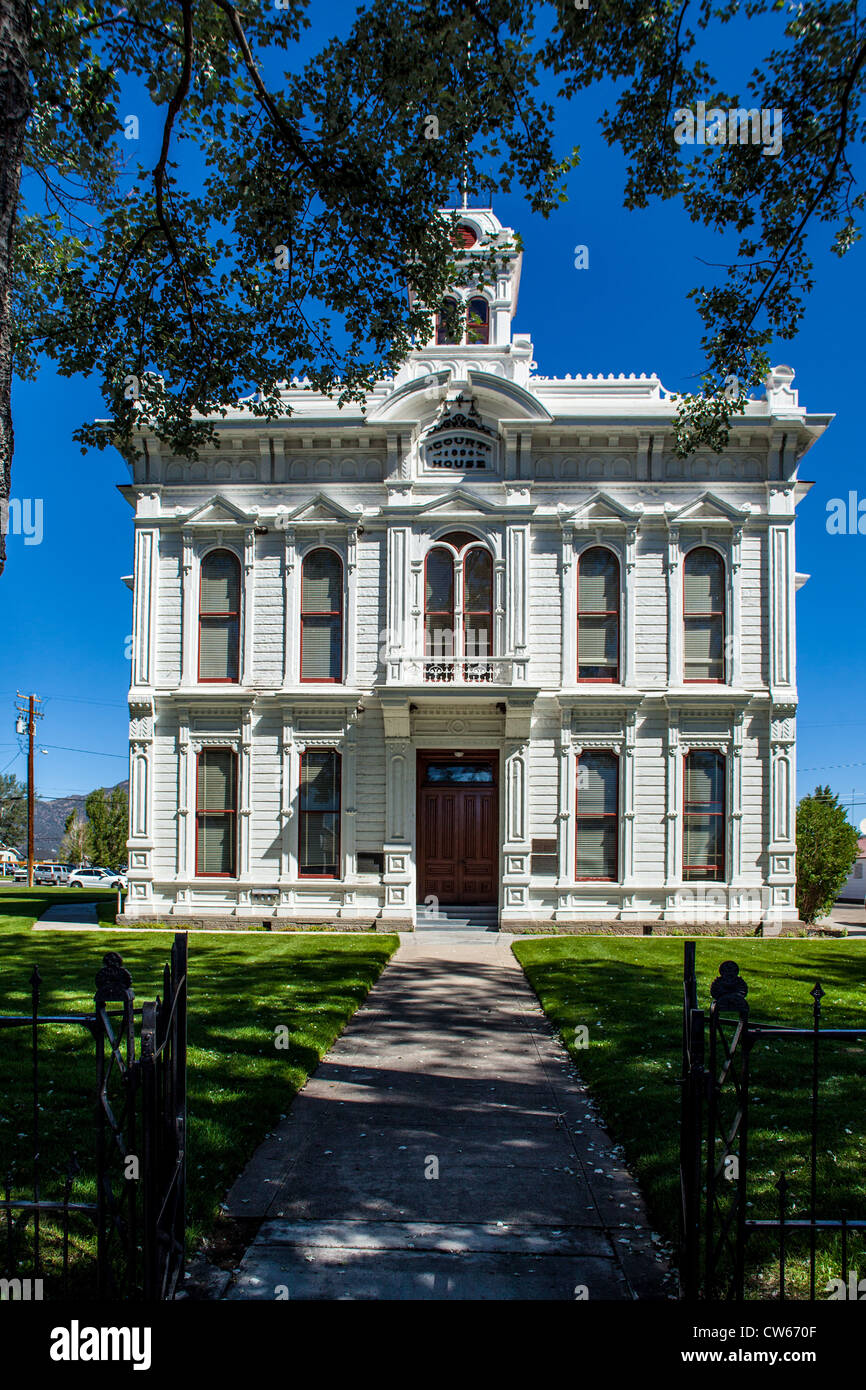The old Mono County Courthouse in Bridgeport California Stock Photo - Alamy