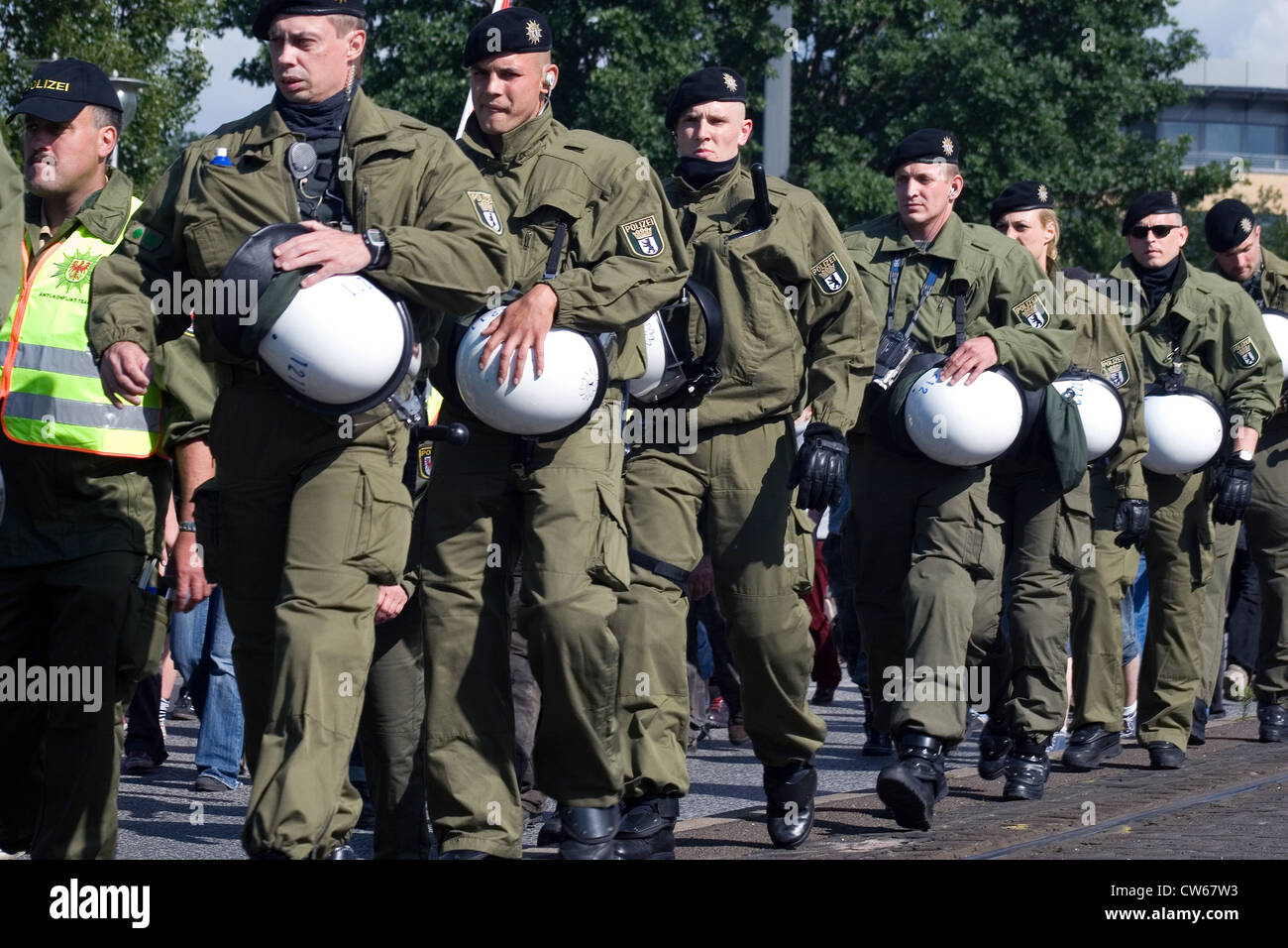 German police uniforms hi-res stock photography and images - Alamy