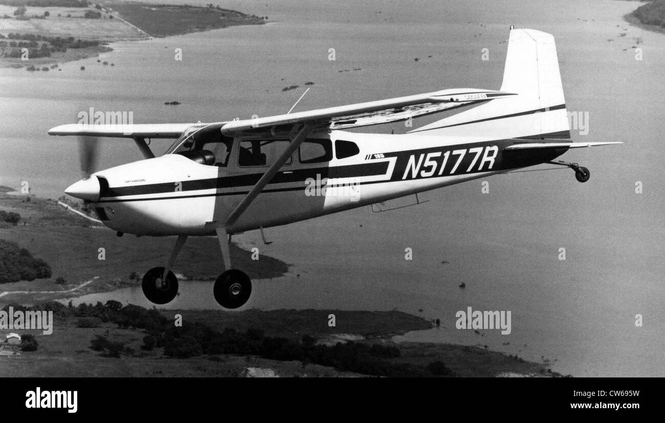 Cessna 185 skywagon hi-res stock photography and images - Alamy
