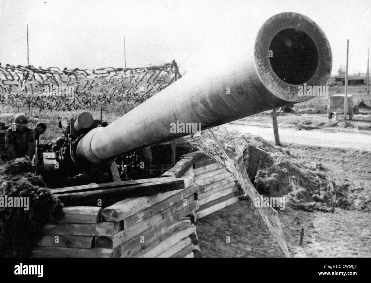 A U.S eight-inch gun is ready to fire( Northern Alsace on March 1945 ...