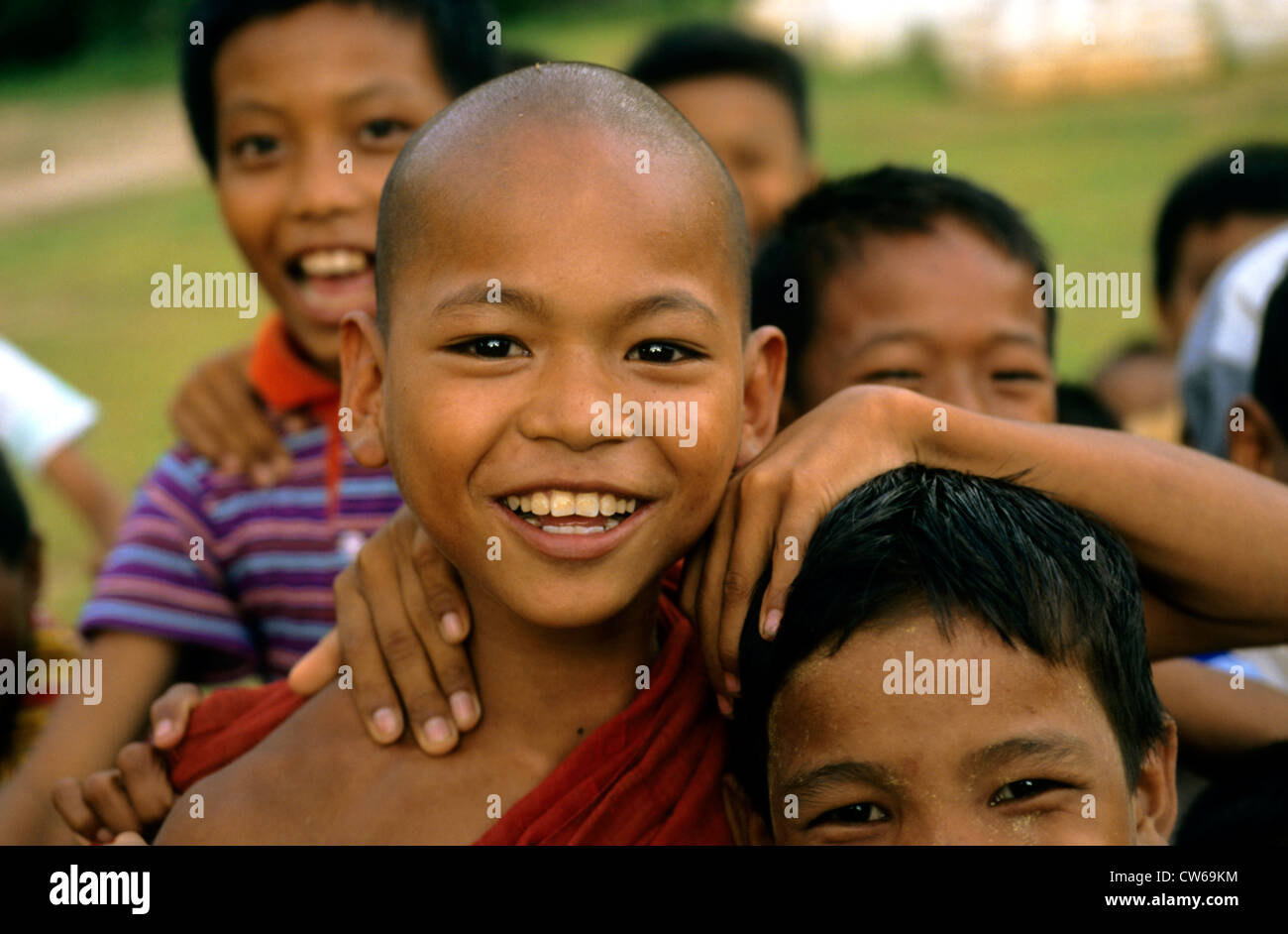 Myanmar children group hi-res stock photography and images - Alamy