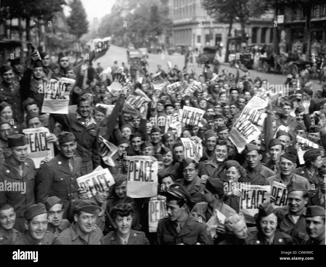 15 august 1945 hi-res stock photography and images - Alamy